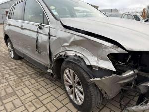 Pelēks Volkswagen Tiguan 2016 Kauņa, ar dzinēja tilpumu 1.97 L un nobraukumu 124 tūkst. km par 9200 €, foto 3 vietnē AUTOMOTO.COM.LV