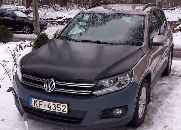 Grey Volkswagen Tiguan 2016 in Riga, with an engine capacity of 1.97 L and mileage of 190 thousand km for 7490 €, photo 1 on AUTOMOTO.COM.LV