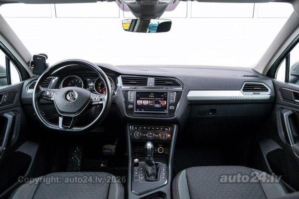 Pelēks Volkswagen Tiguan 2016 Rīga, ar dzinēja tilpumu 1.40 L un nobraukumu 129 tūkst. km par 15800 €, foto 7 vietnē AUTOMOTO.COM.LV