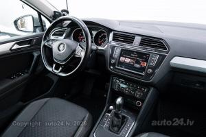 Grey Volkswagen Tiguan 2016 in Riga, with an engine capacity of 1.40 L and mileage of 129 thousand km for 15800 €, photo 8 on AUTOMOTO.COM.LV