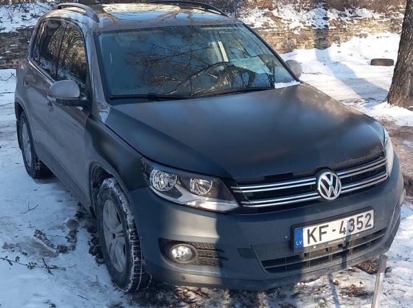 Pelēks Volkswagen Tiguan 2016 Rīga, ar dzinēja tilpumu 2.00 L un nobraukumu 190 tūkst. km par 6950 €, foto 2 vietnē AUTOMOTO.COM.LV