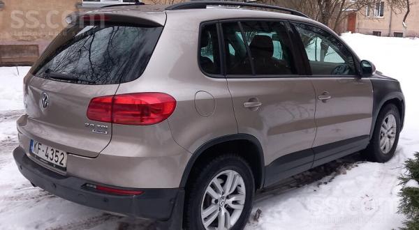 Pelēks Volkswagen Tiguan 2016 Rīga, ar dzinēja tilpumu 2.00 L un nobraukumu 190 tūkst. km par 6950 €, foto 5 vietnē AUTOMOTO.COM.LV