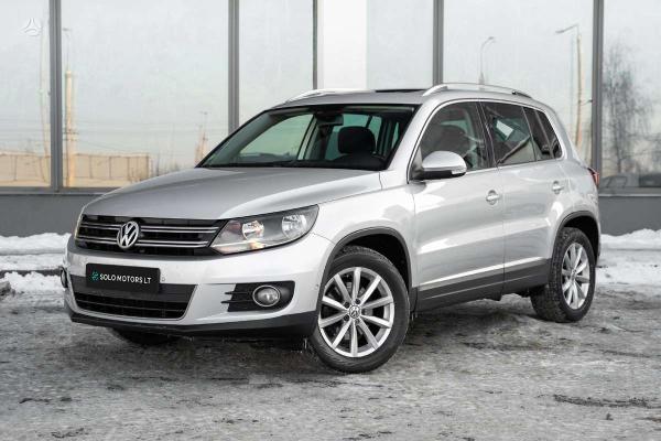 Grey Volkswagen Tiguan 2016 in Vilnius, with an engine capacity of 1.97 L and mileage of 146 thousand km for 12450 €, photo 1 on AUTOMOTO.COM.LV