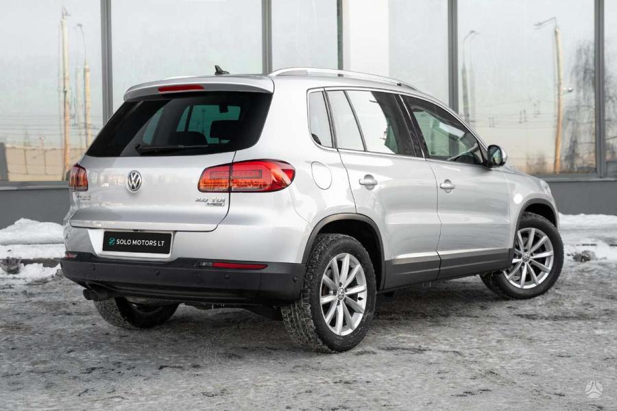 Pelēks Volkswagen Tiguan 2016 Viļņa, ar dzinēja tilpumu 1.97 L un nobraukumu 146 tūkst. km par 12450 €, foto 4 vietnē AUTOMOTO.COM.LV