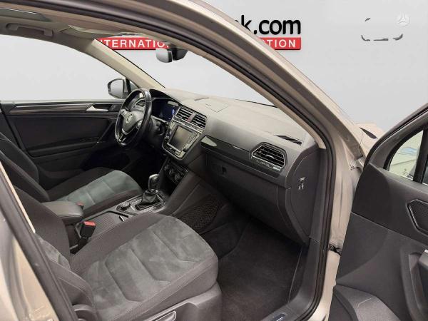 Grey Volkswagen Tiguan 2016 in Marijampole, with an engine capacity of 1.98 L and mileage of 213 thousand km for 15500 €, photo 10 on AUTOMOTO.COM.LV