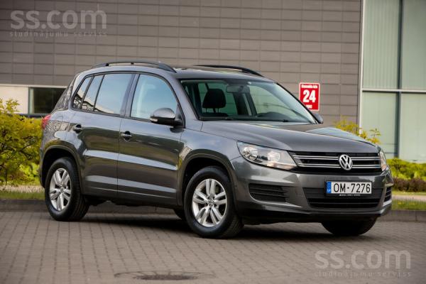Grey Volkswagen Tiguan 2016 in Jelgava, with an engine capacity of 1.40 L and mileage of 0 thousand km for 9990 €, photo 3 on AUTOMOTO.COM.LV