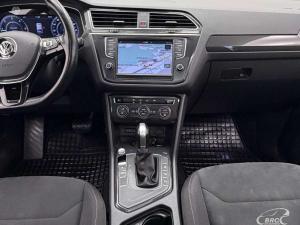 Grey Volkswagen Tiguan 2016 in Vilnius, with an engine capacity of 1.97 L and mileage of 223 thousand km for 15450 €, photo 17 on AUTOMOTO.COM.LV
