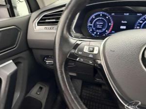 Grey Volkswagen Tiguan 2016 in Vilnius, with an engine capacity of 1.97 L and mileage of 223 thousand km for 15450 €, photo 32 on AUTOMOTO.COM.LV