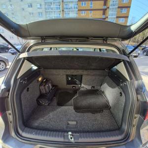 Grey Volkswagen Tiguan 2016 in Klaipeda, with an engine capacity of 1.98 L and mileage of 175 thousand km for 8200 €, photo 4 on AUTOMOTO.COM.LV