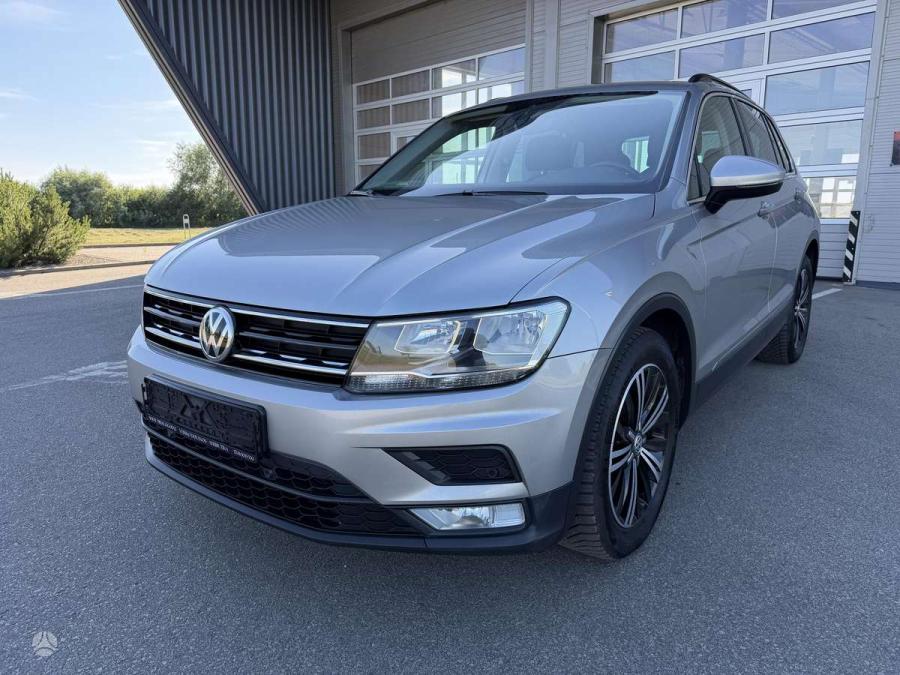 Серый Фольксваген Тигуан 2016 в Шяуляй, объемом двигателя 1.97 л и пробегом 251 тыс. км за 10800 €, фото 1 на AUTOMOTO.COM.LV