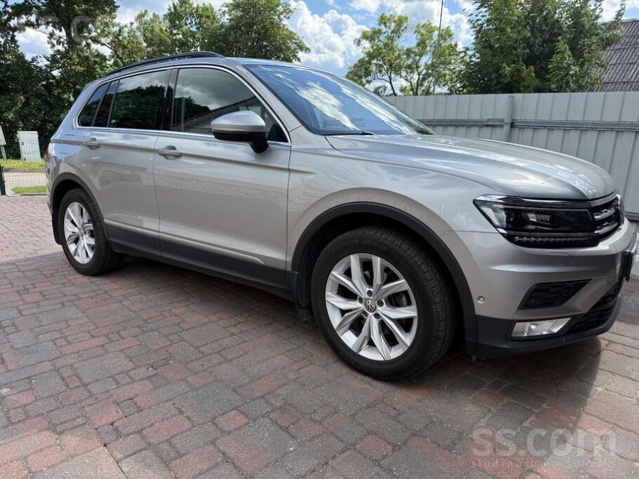 Grey Volkswagen Tiguan 2016 in Rezekne, with an engine capacity of 1.40 L and mileage of 132 thousand km for 16111 €, photo 3 on AUTOMOTO.COM.LV