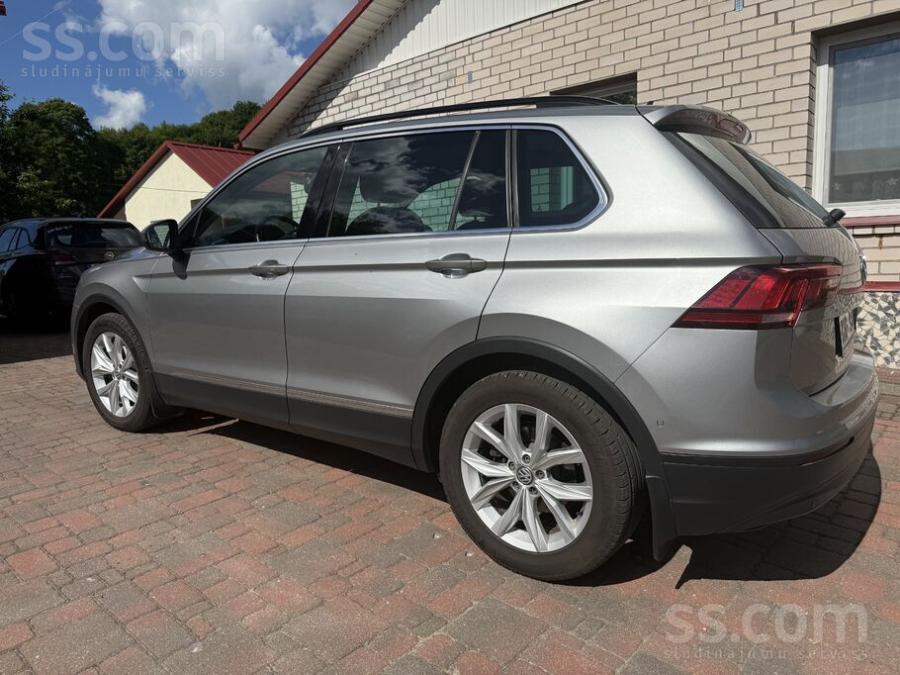 Grey Volkswagen Tiguan 2016 in Rezekne, with an engine capacity of 1.40 L and mileage of 132 thousand km for 16111 €, photo 8 on AUTOMOTO.COM.LV