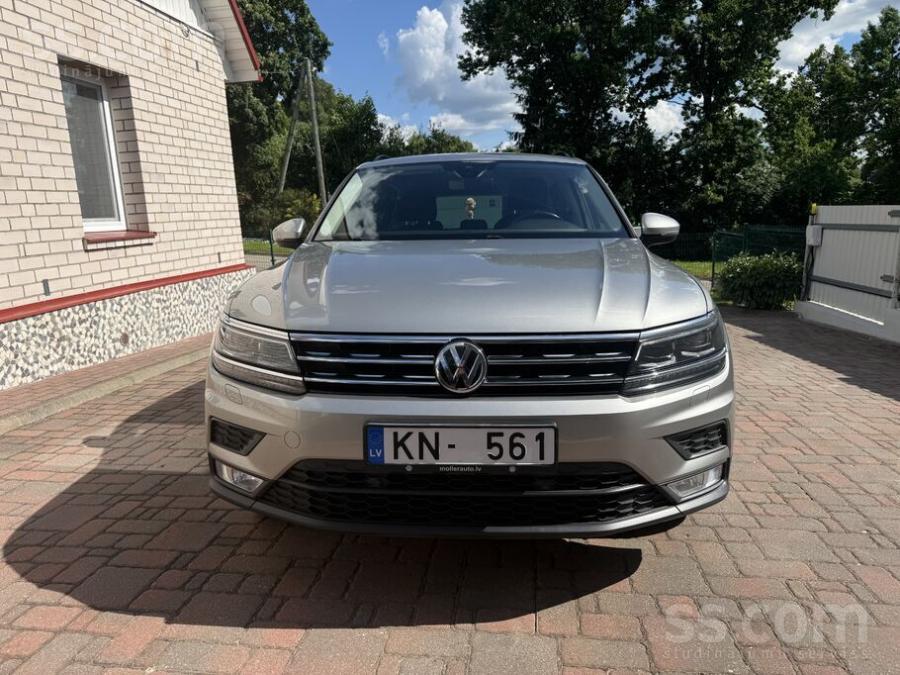 Grey Volkswagen Tiguan 2016 in Rezekne, with an engine capacity of 1.40 L and mileage of 132 thousand km for 16111 €, photo 13 on AUTOMOTO.COM.LV
