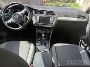 Grey Volkswagen Tiguan 2016 in Rezekne, with an engine capacity of 1.40 L and mileage of 132 thousand km for 16111 €, photo 16 on AUTOMOTO.COM.LV