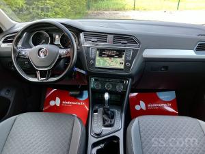 Grey Volkswagen Tiguan 2016 in Talsi, with an engine capacity of 2.00 L and mileage of 196 thousand km for 15999 €, photo 15 on AUTOMOTO.COM.LV