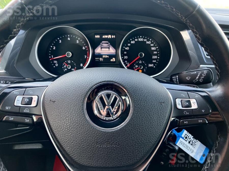 Grey Volkswagen Tiguan 2016 in Talsi, with an engine capacity of 2.00 L and mileage of 196 thousand km for 15999 €, photo 17 on AUTOMOTO.COM.LV