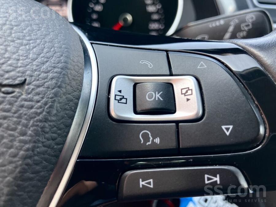 Grey Volkswagen Tiguan 2016 in Talsi, with an engine capacity of 2.00 L and mileage of 196 thousand km for 15999 €, photo 19 on AUTOMOTO.COM.LV