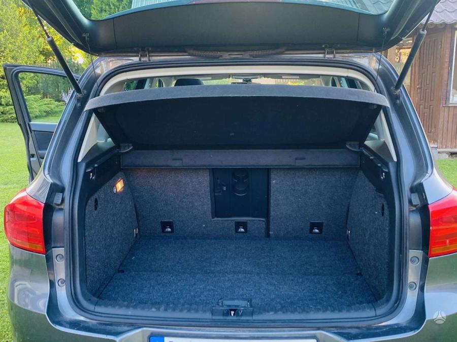 Pelēks Volkswagen Tiguan 2016 Trakai, ar dzinēja tilpumu 1.98 L un nobraukumu 100 tūkst. km par 8600 €, foto 11 vietnē AUTOMOTO.COM.LV