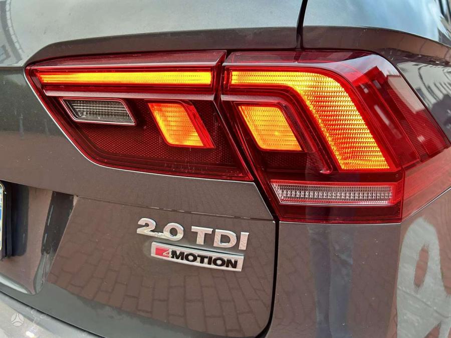 Grey Volkswagen Tiguan 2016 in Vilnius, with an engine capacity of 1.97 L and mileage of 217 thousand km for 14900 €, photo 9 on AUTOMOTO.COM.LV