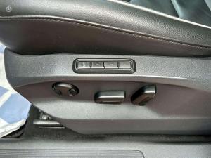Grey Volkswagen Tiguan 2016 in Vilnius, with an engine capacity of 1.97 L and mileage of 217 thousand km for 14900 €, photo 12 on AUTOMOTO.COM.LV