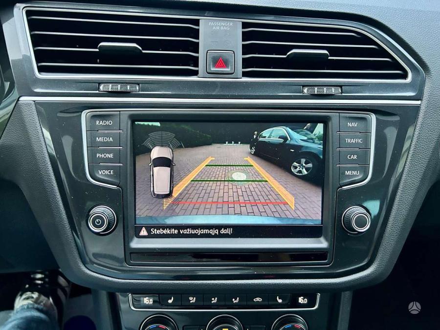 Grey Volkswagen Tiguan 2016 in Vilnius, with an engine capacity of 1.97 L and mileage of 217 thousand km for 14900 €, photo 23 on AUTOMOTO.COM.LV