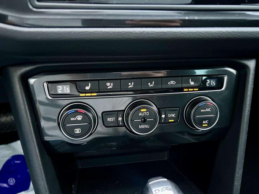 Grey Volkswagen Tiguan 2016 in Vilnius, with an engine capacity of 1.97 L and mileage of 217 thousand km for 14900 €, photo 24 on AUTOMOTO.COM.LV