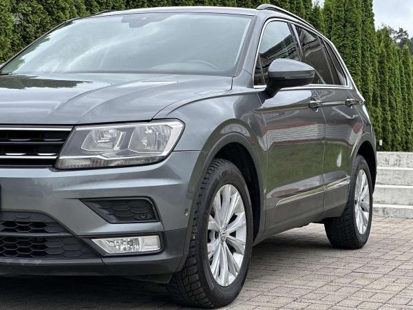 Grey Volkswagen Tiguan 2016 in Nemencine, with an engine capacity of 1.97 L and mileage of 286 thousand km for 14300 €, photo 6 on AUTOMOTO.COM.LV