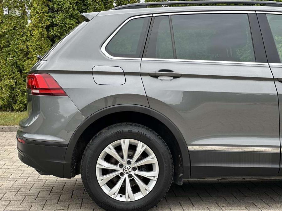 Grey Volkswagen Tiguan 2016 in Nemencine, with an engine capacity of 1.97 L and mileage of 286 thousand km for 14300 €, photo 12 on AUTOMOTO.COM.LV