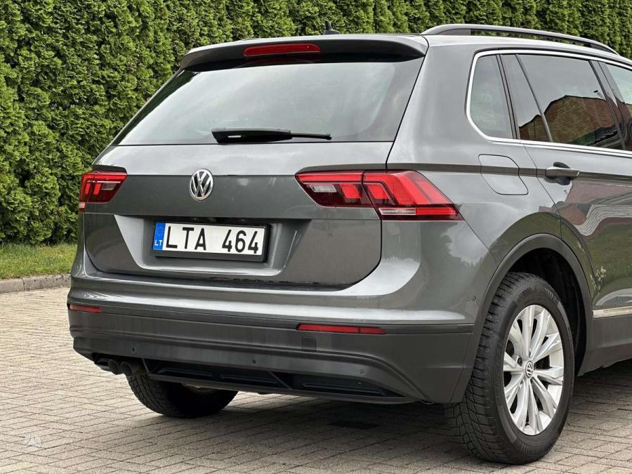 Grey Volkswagen Tiguan 2016 in Nemencine, with an engine capacity of 1.97 L and mileage of 286 thousand km for 14300 €, photo 22 on AUTOMOTO.COM.LV