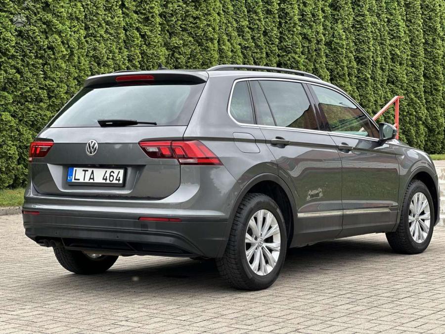 Grey Volkswagen Tiguan 2016 in Nemencine, with an engine capacity of 1.97 L and mileage of 286 thousand km for 14300 €, photo 24 on AUTOMOTO.COM.LV