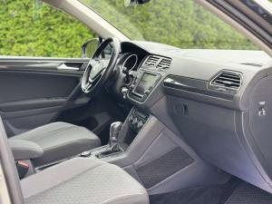 Grey Volkswagen Tiguan 2016 in Nemencine, with an engine capacity of 1.97 L and mileage of 286 thousand km for 14300 €, photo 27 on AUTOMOTO.COM.LV