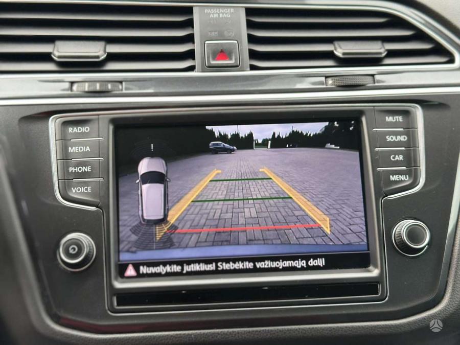 Grey Volkswagen Tiguan 2016 in Nemencine, with an engine capacity of 1.97 L and mileage of 286 thousand km for 14300 €, photo 34 on AUTOMOTO.COM.LV
