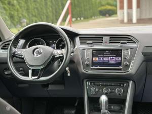 Grey Volkswagen Tiguan 2016 in Nemencine, with an engine capacity of 1.97 L and mileage of 286 thousand km for 14300 €, photo 37 on AUTOMOTO.COM.LV