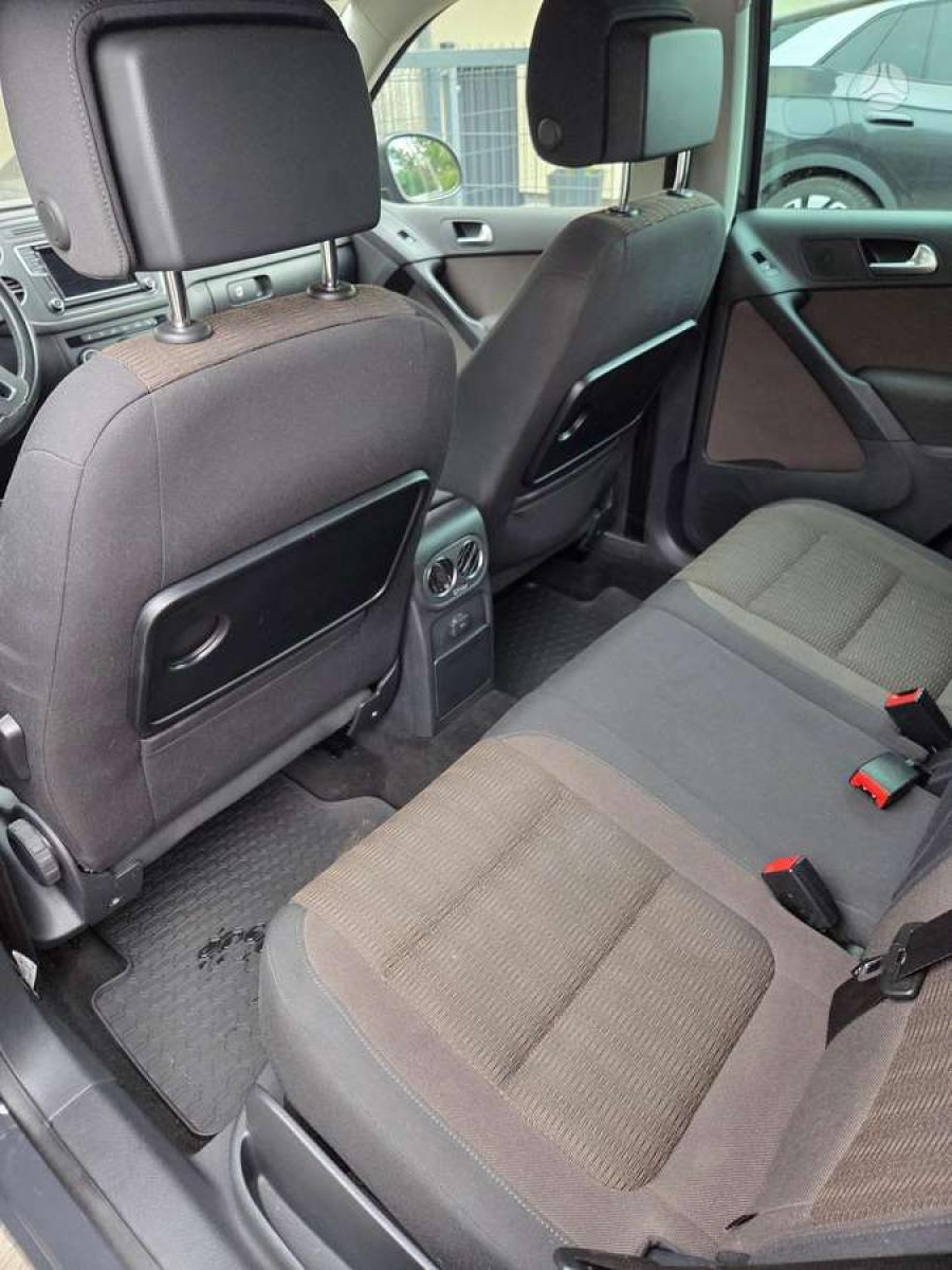 Pelēks Volkswagen Tiguan 2016 Kauņa, ar dzinēja tilpumu 1.40 L un nobraukumu 148 tūkst. km par 9000 €, foto 18 vietnē AUTOMOTO.COM.LV