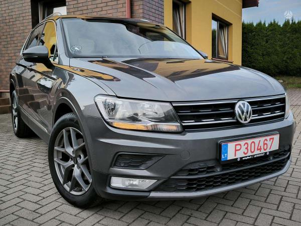 Grey Volkswagen Tiguan 2016 in Trakai, with an engine capacity of 1.97 L and mileage of 324 thousand km for 11990 €, photo 8 on AUTOMOTO.COM.LV