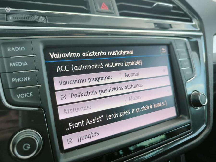Pelēks Volkswagen Tiguan 2016 Trakai, ar dzinēja tilpumu 1.97 L un nobraukumu 324 tūkst. km par 11990 €, foto 24 vietnē AUTOMOTO.COM.LV