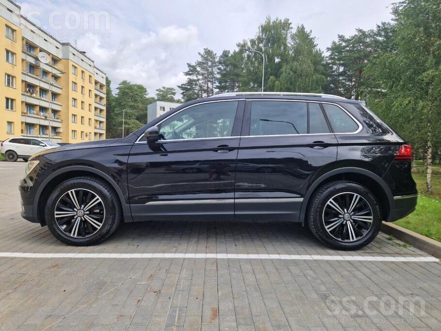 Grey Volkswagen Tiguan 2016 in Riga, with an engine capacity of 2.00 L and mileage of 162 thousand km for 15500 €, photo 5 on AUTOMOTO.COM.LV