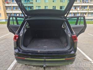 Grey Volkswagen Tiguan 2016 in Riga, with an engine capacity of 2.00 L and mileage of 162 thousand km for 15500 €, photo 6 on AUTOMOTO.COM.LV