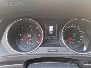 Grey Volkswagen Tiguan 2016 in Riga, with an engine capacity of 2.00 L and mileage of 162 thousand km for 15500 €, photo 10 on AUTOMOTO.COM.LV