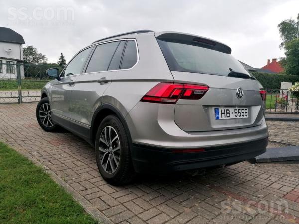 Grey Volkswagen Tiguan 2017 in Liepaja, with an engine capacity of 2.00 L and mileage of 208 thousand km for 16500 €, photo 4 on AUTOMOTO.COM.LV