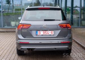 Pelēks Volkswagen Tiguan 2017 Cēsis, ar dzinēja tilpumu 2.00 L un nobraukumu 217 tūkst. km par 15750 €, foto 5 vietnē AUTOMOTO.COM.LV