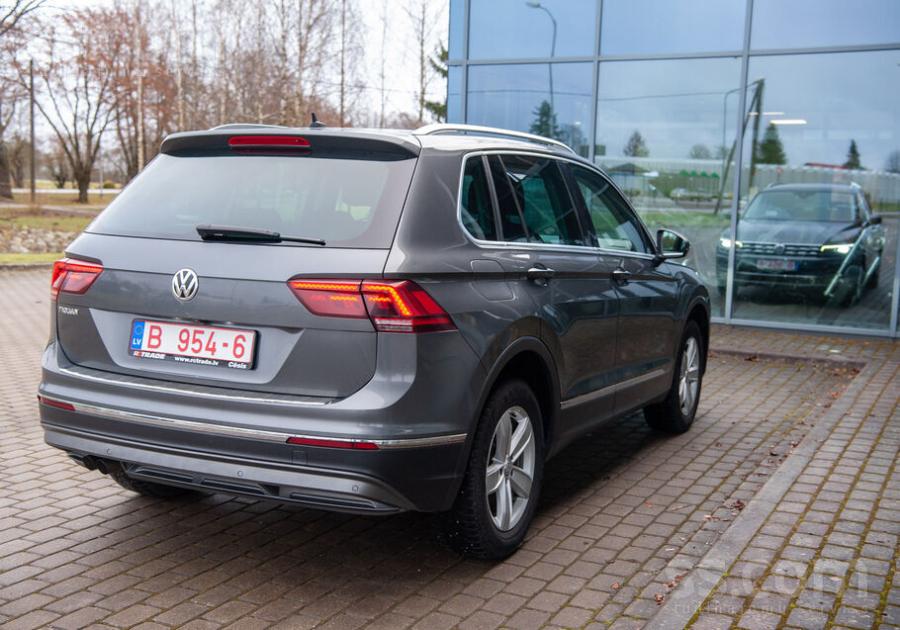 Pelēks Volkswagen Tiguan 2017 Cēsis, ar dzinēja tilpumu 2.00 L un nobraukumu 217 tūkst. km par 15750 €, foto 6 vietnē AUTOMOTO.COM.LV