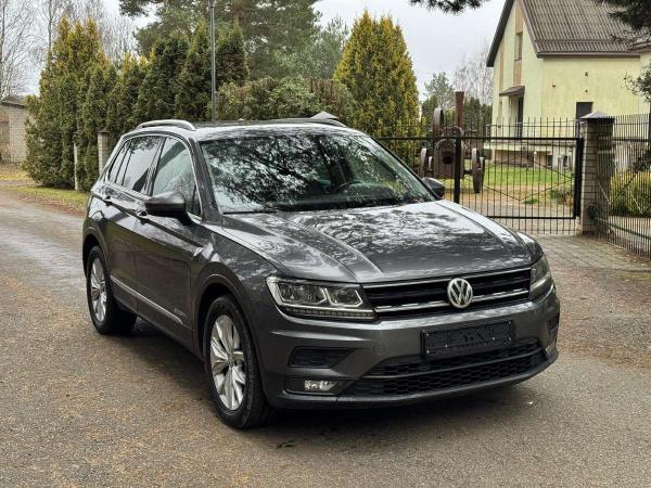 Grey Volkswagen Tiguan 2017 in Vilnius, with an engine capacity of 1.97 L and mileage of 263 thousand km for 14700 €, photo 4 on AUTOMOTO.COM.LV