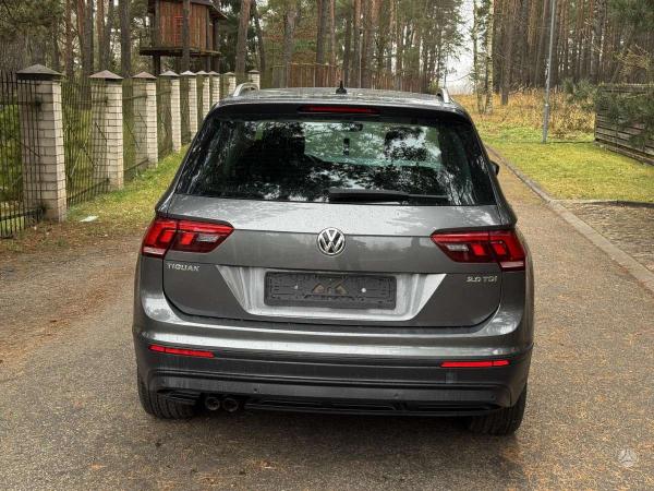 Grey Volkswagen Tiguan 2017 in Vilnius, with an engine capacity of 1.97 L and mileage of 263 thousand km for 14700 €, photo 7 on AUTOMOTO.COM.LV