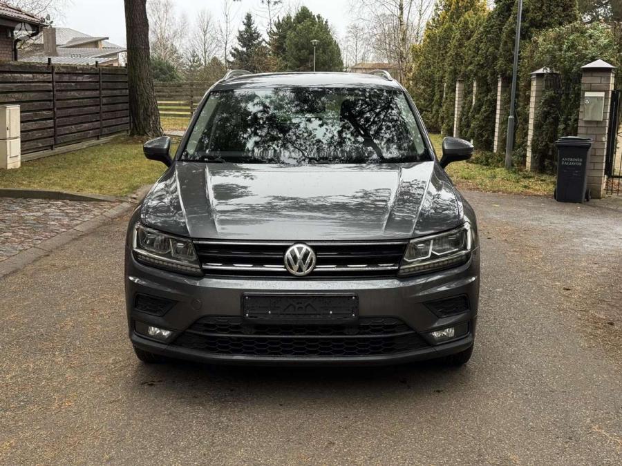 Pelēks Volkswagen Tiguan 2017 Viļņa, ar dzinēja tilpumu 1.97 L un nobraukumu 262 tūkst. km par 14700 €, foto 4 vietnē AUTOMOTO.COM.LV
