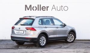 Grey Volkswagen Tiguan 2017 in Riga, with an engine capacity of 1.40 L and mileage of 147 thousand km for 14350 €, photo 4 on AUTOMOTO.COM.LV