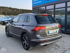 Grey Volkswagen Tiguan 2017 in Vilnius, with an engine capacity of 2.00 L and mileage of 279 thousand km for 15650 €, photo 3 on AUTOMOTO.COM.LV