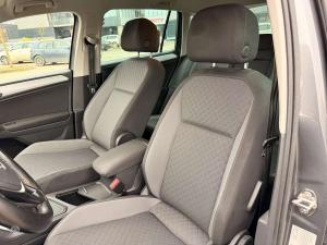 Grey Volkswagen Tiguan 2017 in Vilnius, with an engine capacity of 1.97 L and mileage of 339 thousand km for 11850 €, photo 11 on AUTOMOTO.COM.LV