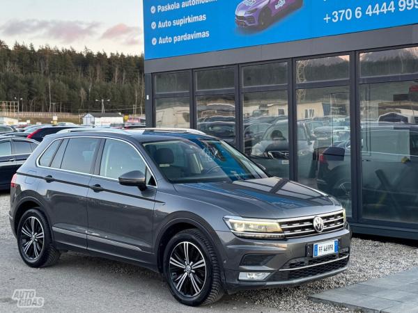 Grey Volkswagen Tiguan 2017 in Vilnius, with an engine capacity of 2.00 L and mileage of 273 thousand km for 15650 €, photo 2 on AUTOMOTO.COM.LV