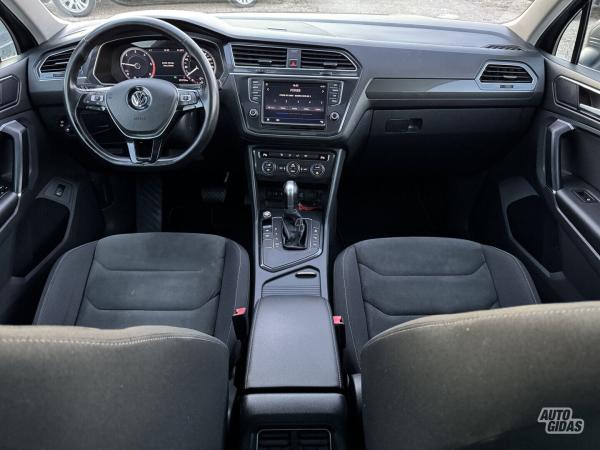 Grey Volkswagen Tiguan 2017 in Vilnius, with an engine capacity of 2.00 L and mileage of 273 thousand km for 15650 €, photo 9 on AUTOMOTO.COM.LV